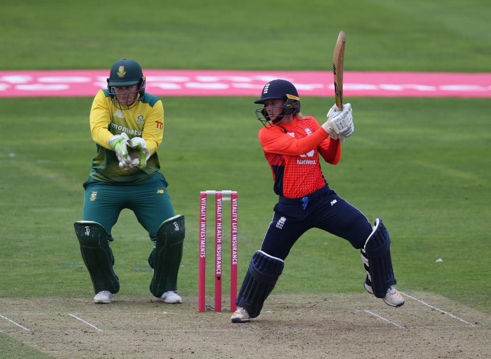 Danni Wyatt smashes 50 in record-breaking win for England | Sussex Cricket