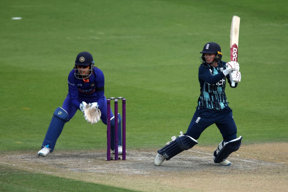 Winter Watch: Danni Wyatt awarded 100th England cap | Sussex Cricket